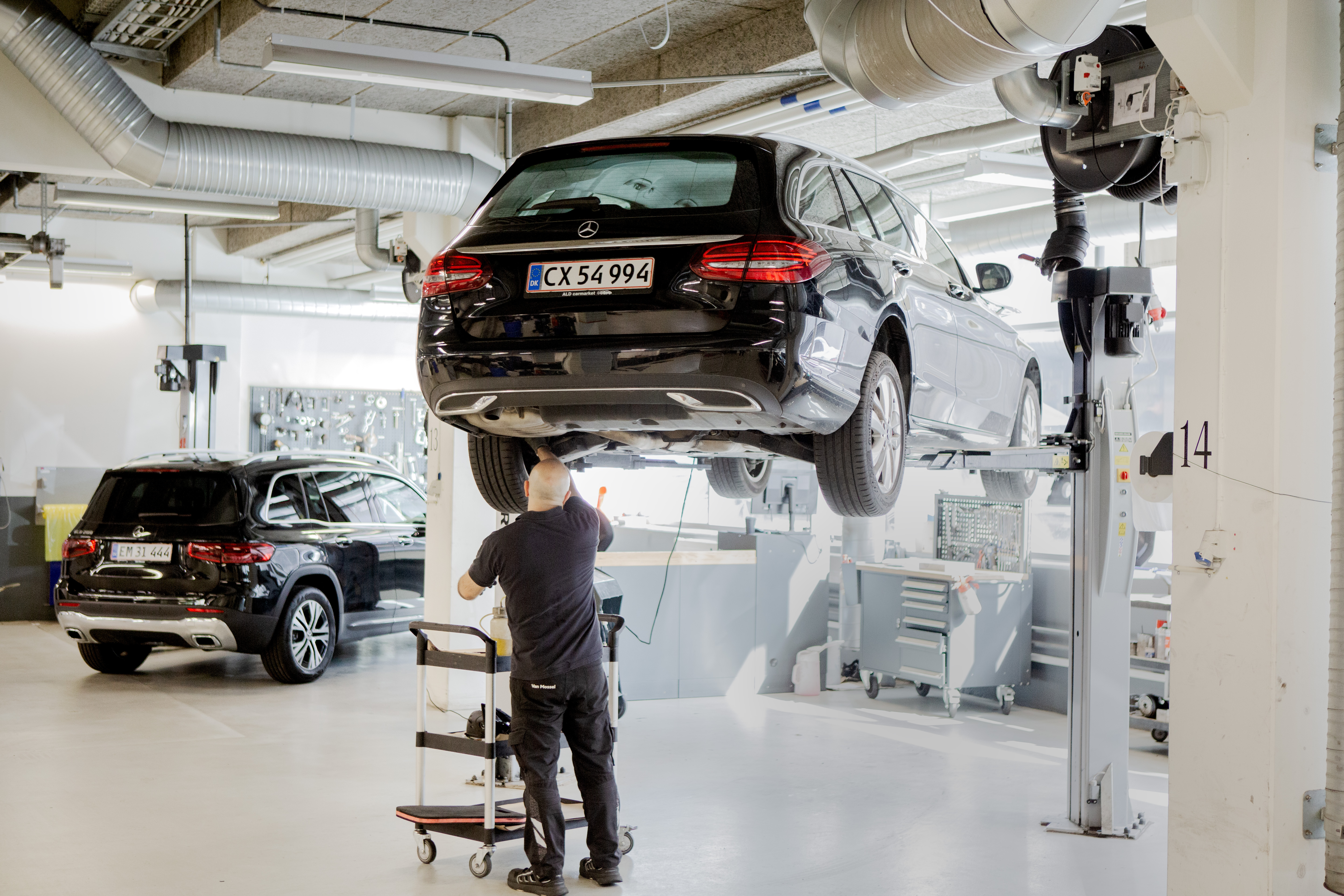 Leveraging NLP with language models like GPT in the Automotive Industry